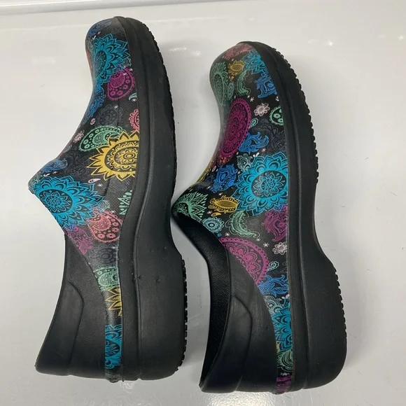 CROCS | Shoes | Crocs Womens Neria Pro Ll Clogs Slip Resistant Size 8 ...